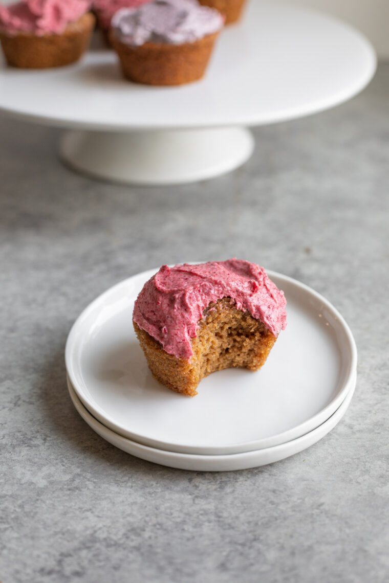 How to Make Naturally-Colored Frosting - Plant Based Juniors