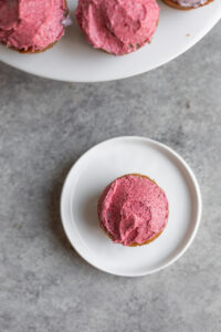 How to Make Naturally-Colored Frosting - Plant Based Juniors