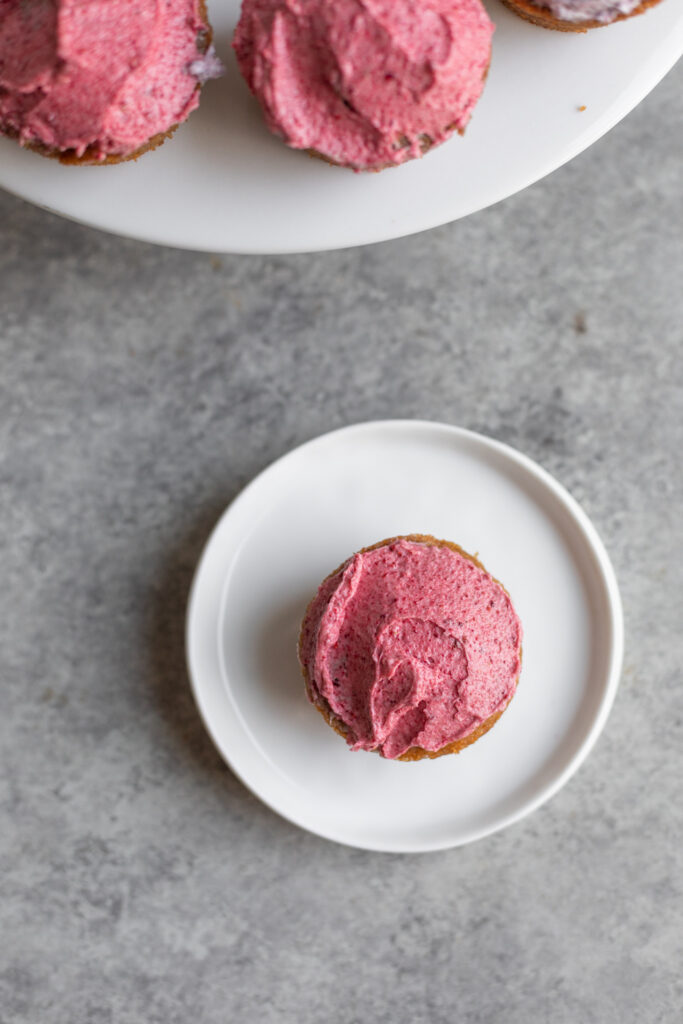 How to Make Naturally-Colored Frosting - Plant Based Juniors